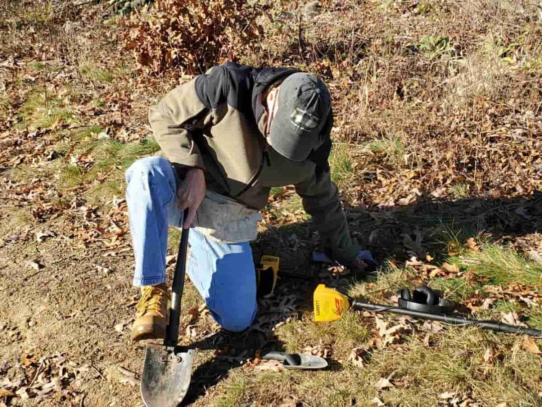 How To Use A Metal Detector To Find Underground Pipes - Metal Detecting ...