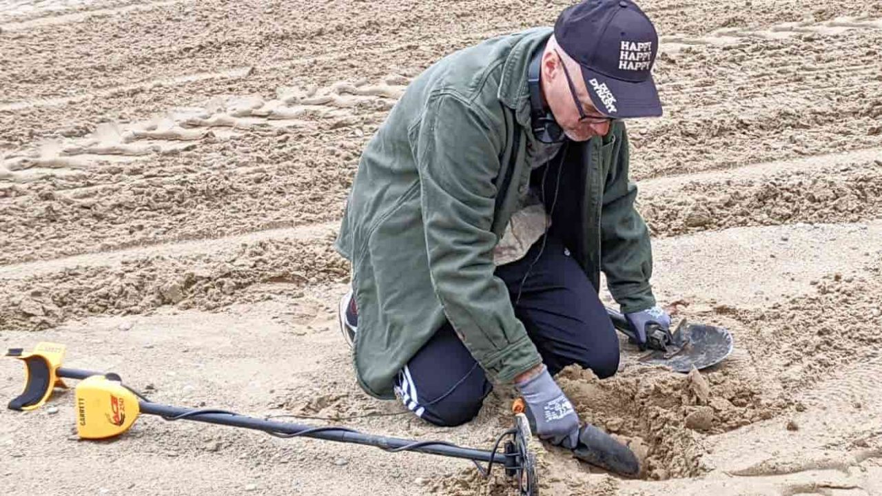 What Materials Block Gold Detector Sensors? (Here's the List) - Metal ...