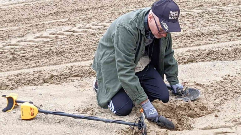 The Ultimate Guide to Gold Prospecting with a Metal Detector - Metal ...