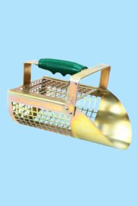 The Best Sand Scoops for Metal Detecting (Beach Sand Sifting) - Metal ...