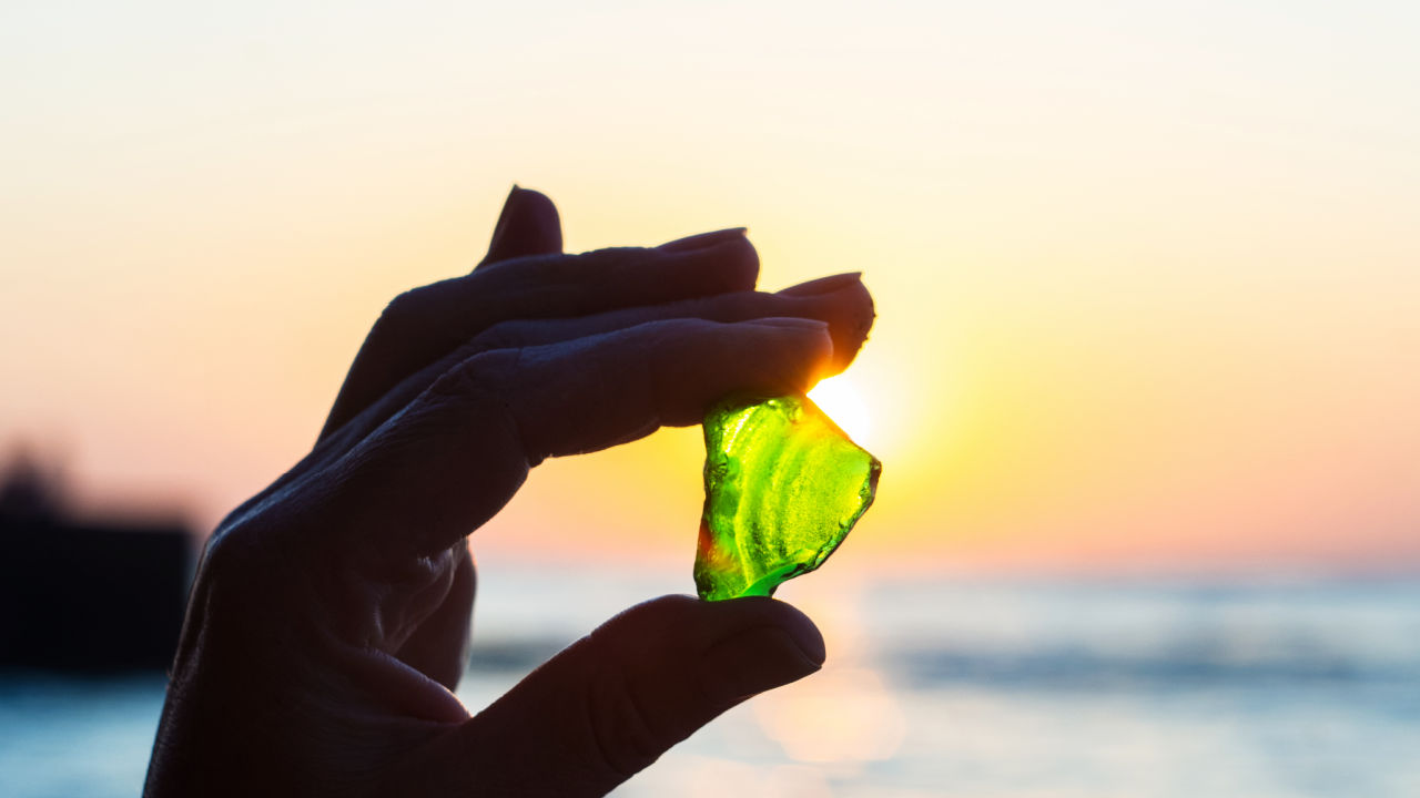 7 Best Beaches to Find Sea Glass in Massachusetts - Metal Detecting Tips